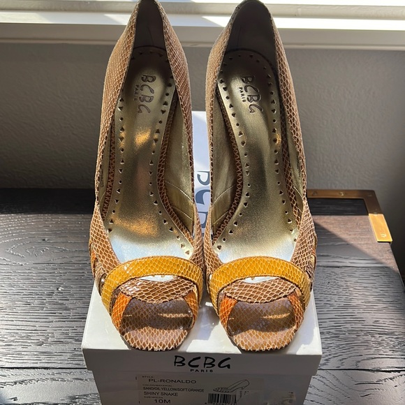 BCBG | Shoes | Bcbg Shoes With Upper Leather And Man Made Sole | Poshmark
